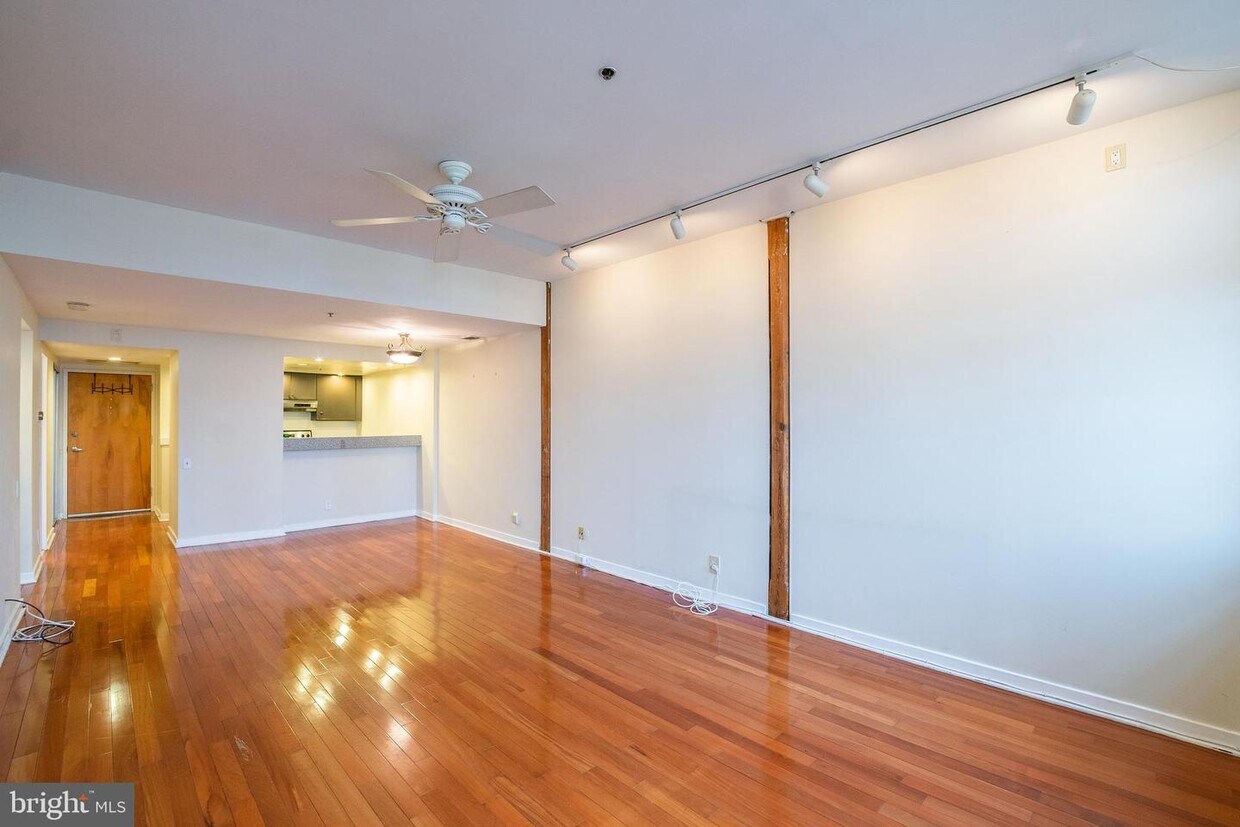 301 Race St Unit 520, Philadelphia, PA 19106 - Room for Rent in ...