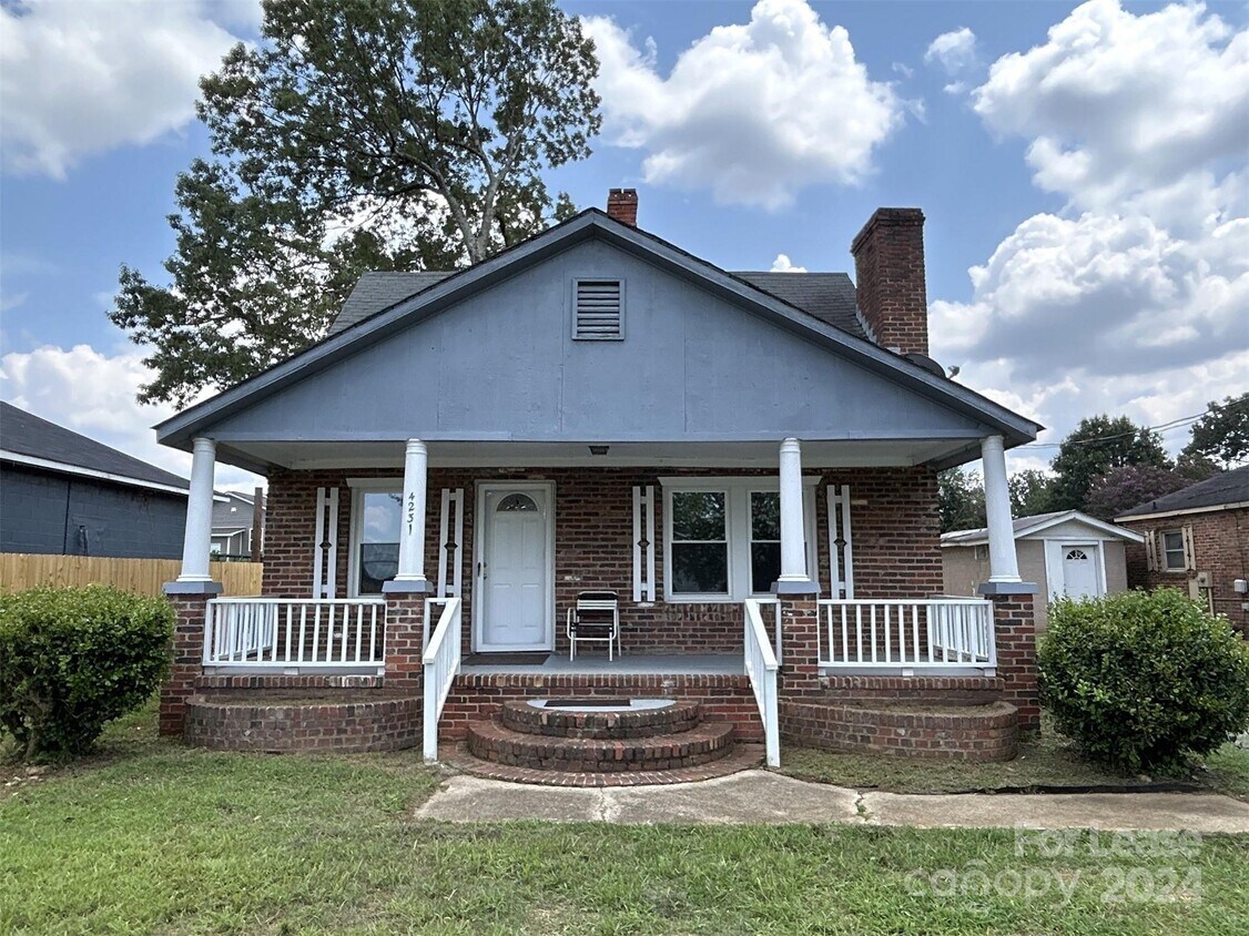 4231 Morris Field Dr, Charlotte, NC 28208 - House Rental in Charlotte ...