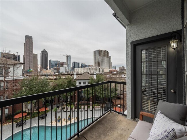 Gateway East at the Arts District - Apartments in Dallas, TX ...