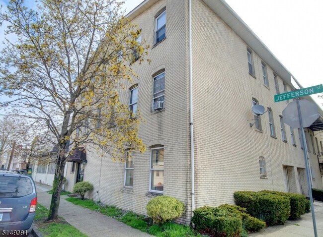 316 Jefferson St Unit 2C, Newark, NJ 07105 - Condo for Rent in Newark ...