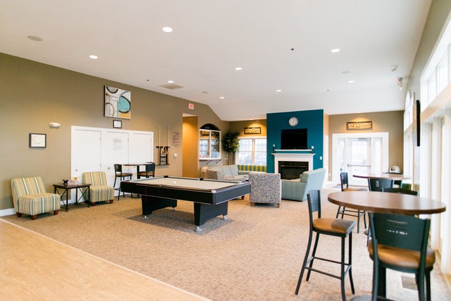 Falcon's Pointe Apartments - Bowling Green, OH | Apartments.com