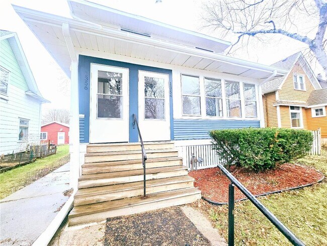 1356 Edgerton St, Saint Paul, MN 55130 - Townhome Rentals in Saint Paul ...