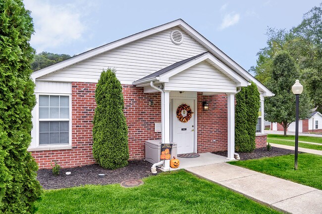 Apartments for Rent with Hardwood Floors in Sitka KY