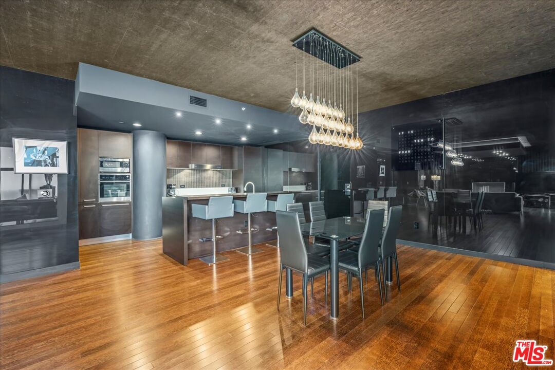 6250 Hollywood Blvd Unit 14C, Los Angeles, CA 90028 - Room for Rent in ...