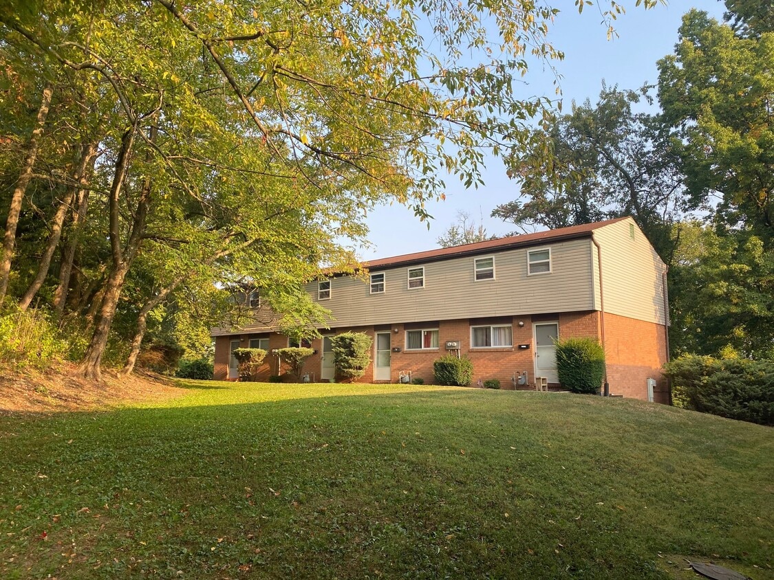 1575 Evelyn Rd, Brentwood, PA 15227 - Townhome Rentals in Brentwood PA ...