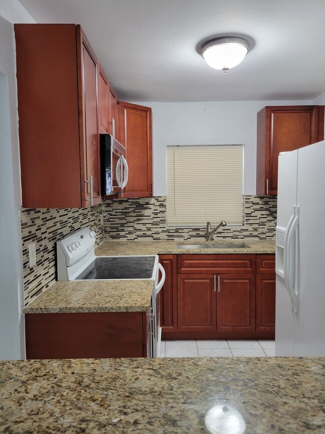 6642 SW 18th Ct, North Lauderdale, FL 33068 - House Rental in North ...