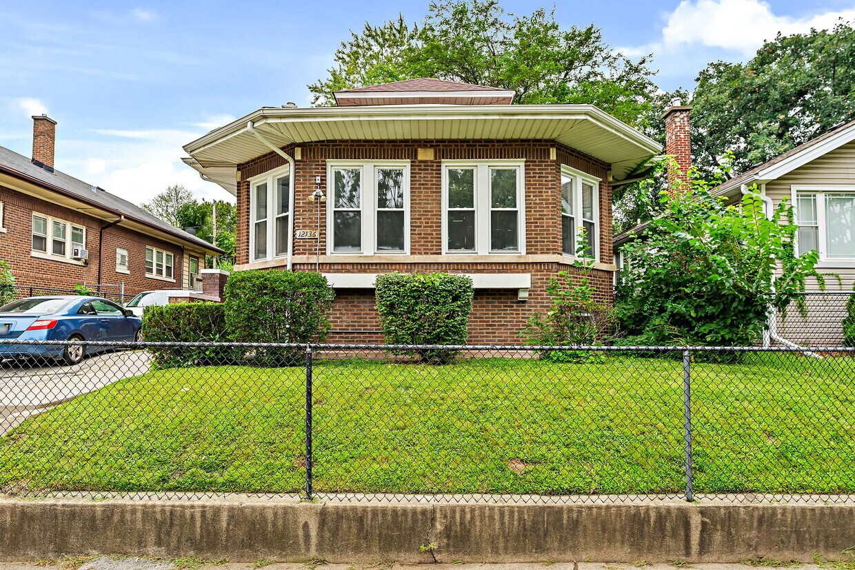 12136 S Princeton Ave, Chicago, IL 60628 - House Rental in Chicago, IL ...