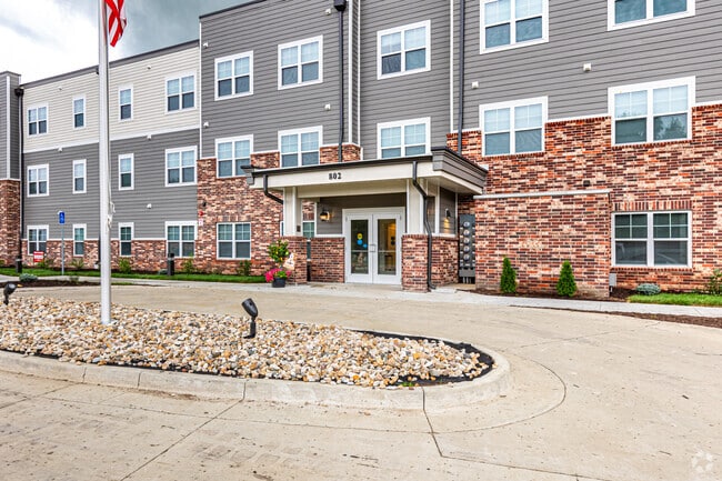 Halls of Brookfield - 55+ Years - Apartments in Brookfield, MO ...