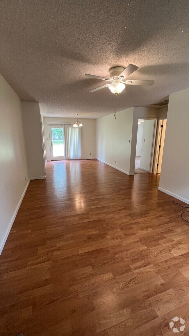 Apartments with Garages in Grand Tower, IL | Apartments.com