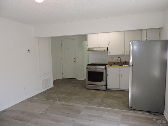 711 W Gregory St, Pensacola, FL 32502 - House Rental in Pensacola, FL ...