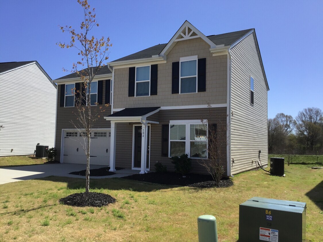 104 Castlebrook Dr, Greenville, SC 29605 | Apartments.com