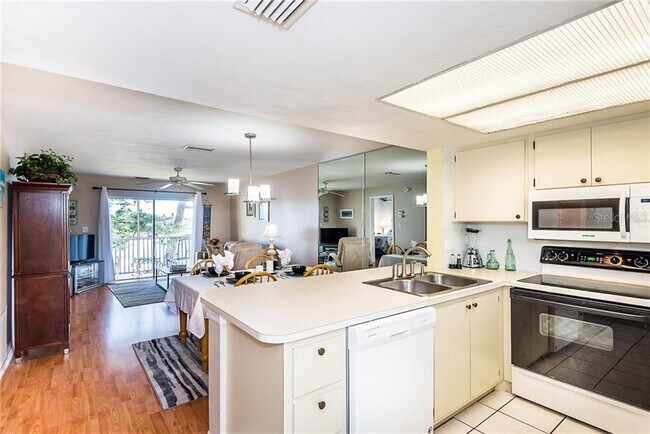 12538 SW Kingsway Cir Unit 1605, Lake Suzy, FL 34269 - Condo for Rent ...