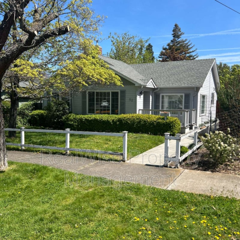 52 Alida St, Ashland, OR 97520 - House Rental in Ashland, OR ...