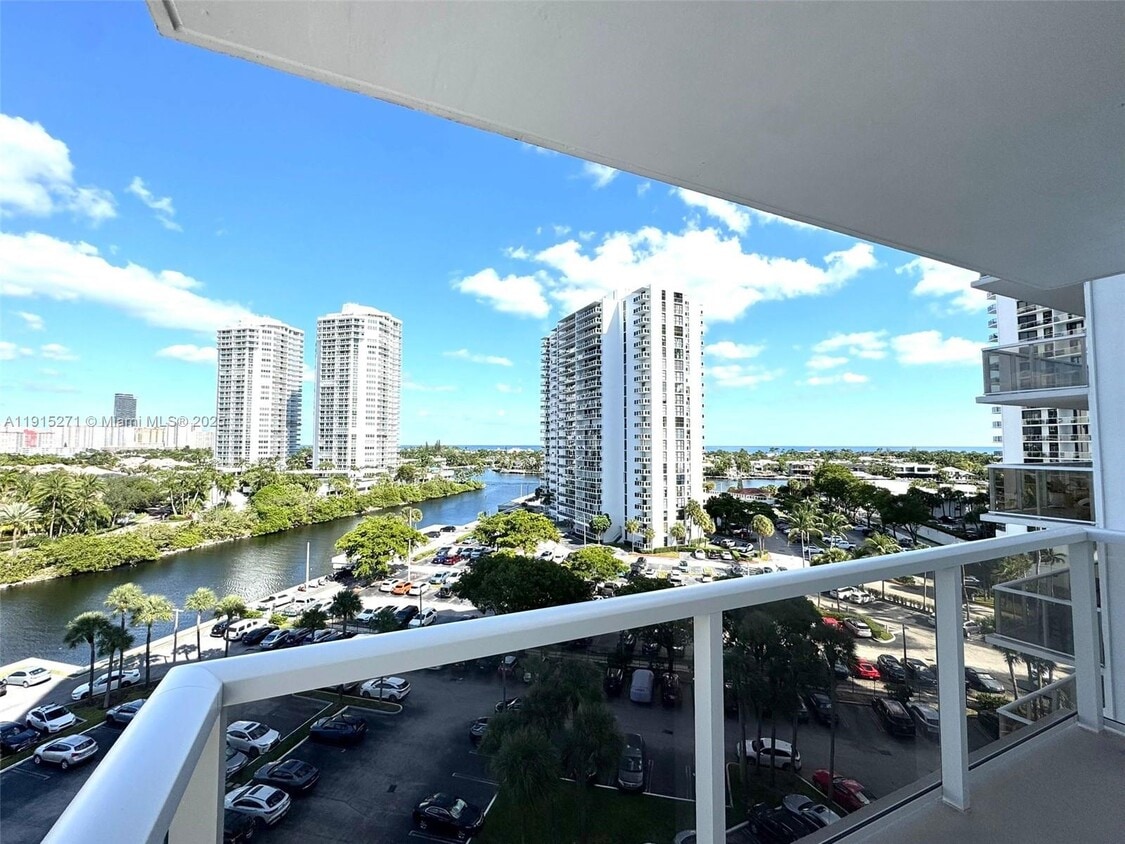 3731 N Country Club Dr Unit 928, Aventura, FL 33180 - Room for Rent in Aventura, FL | Apartments.com