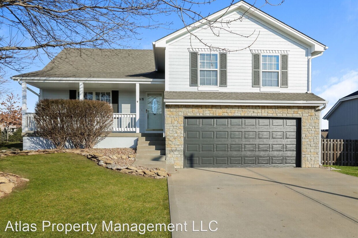 1018 Tudor Dr, Raymore, MO 64083 - House Rental in Raymore, MO ...