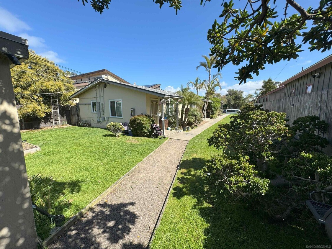 4881 Del Monte Ave Unit 4881, San Diego, CA 92107 - Room for Rent in ...