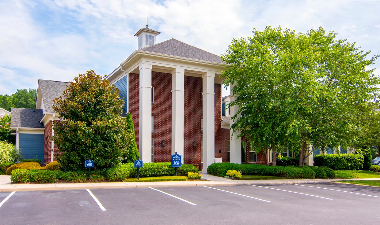 Pillars at Great Bridge Apartments - 124 Fairwind Dr Chesapeake, VA ...