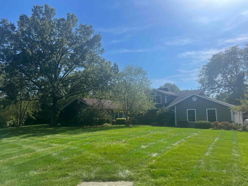 1875 Thomas Atkinson Rd, Inverness, IL 60067 | Apartments.com