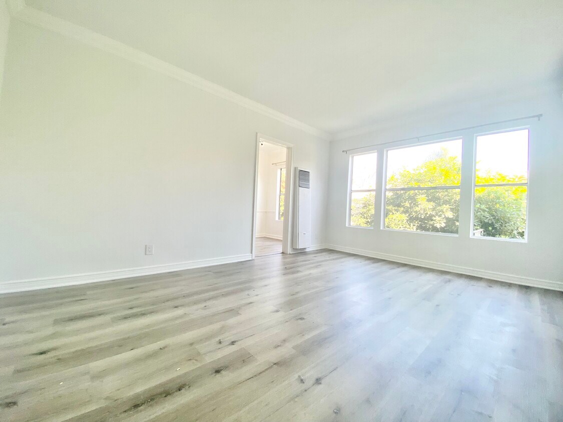 5172 Clinton St Unit A, Los Angeles, CA 90004 - Room for Rent in Los ...
