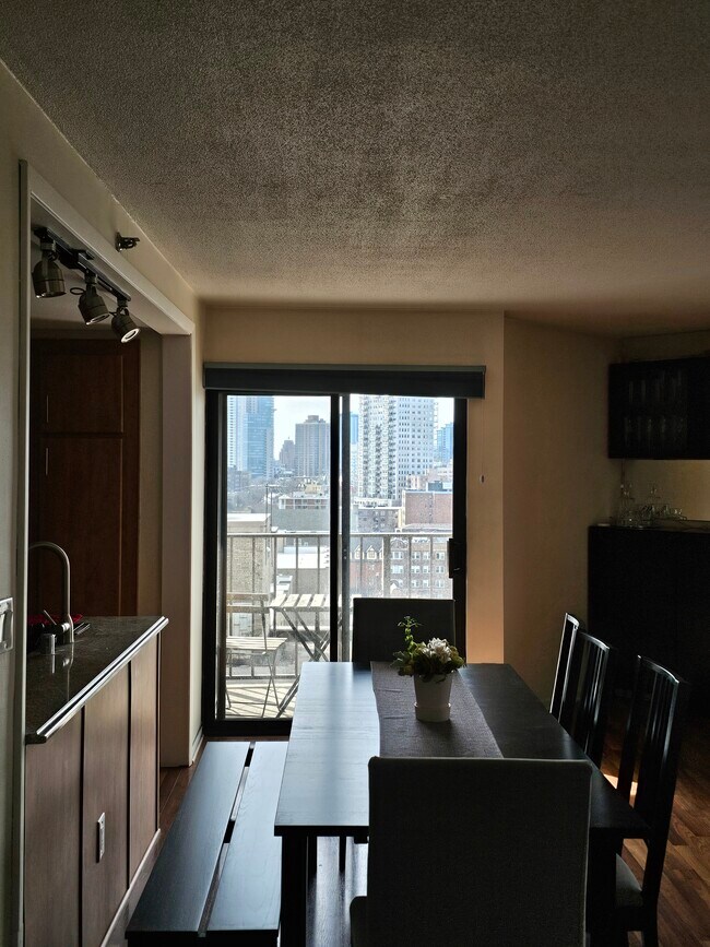 1633 N Prospect Ave Unit 14B, Milwaukee, WI 53202 - Condo for Rent in ...