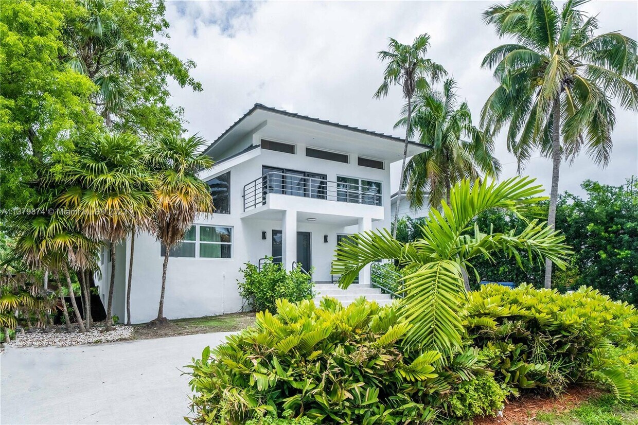 360 Ocean Blvd, Golden Beach, FL 33160 - House Rental in Golden Beach ...