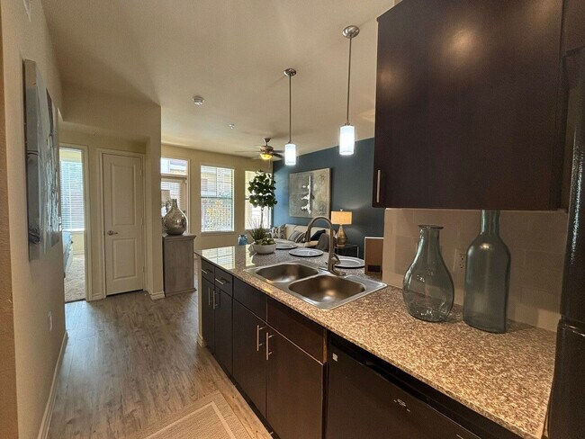 2121 Ella - Apartments in Houston, TX | Apartments.com