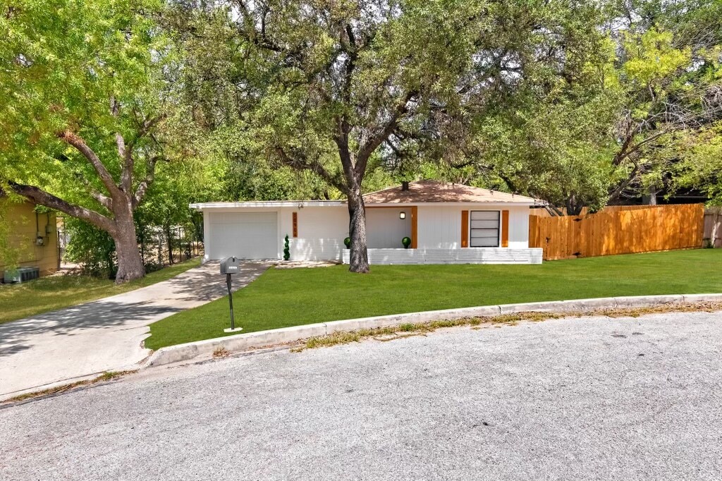 10904 Putman Farm St, San Antonio, TX 78230 - House Rental in San ...