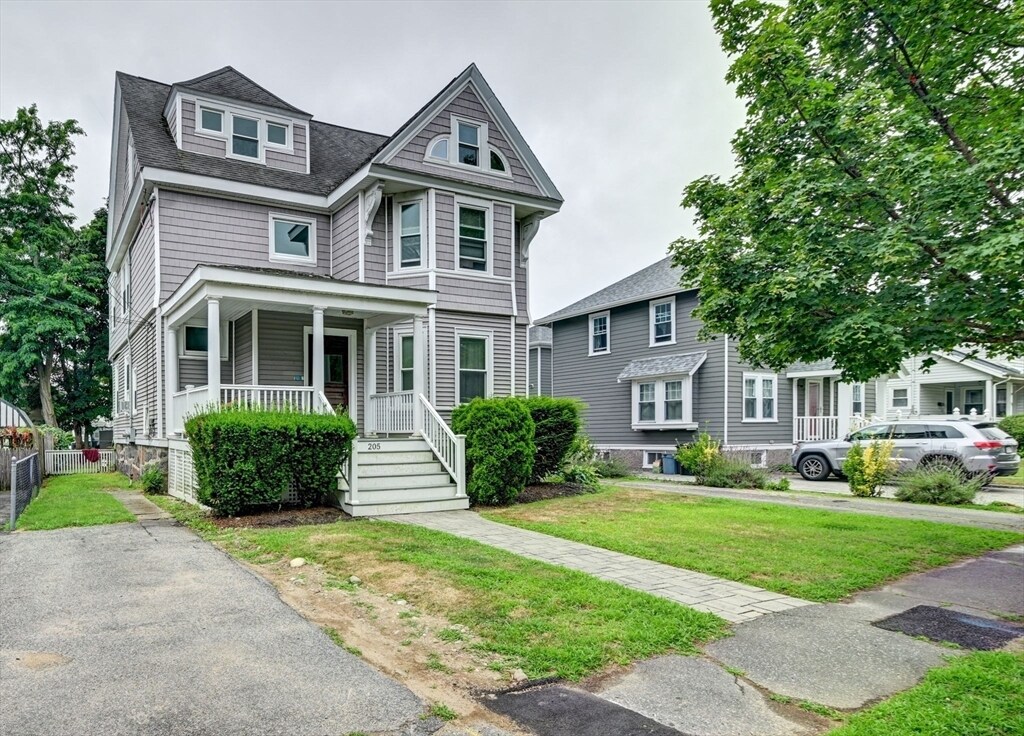 205 Billings St Unit 3, Quincy, MA 02171 - Room for Rent in Quincy, MA ...