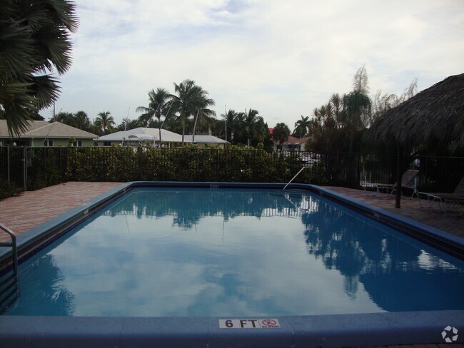 The Sanctuary Apartments for Rent with a Yard - Boca Raton, FL - 2 ...