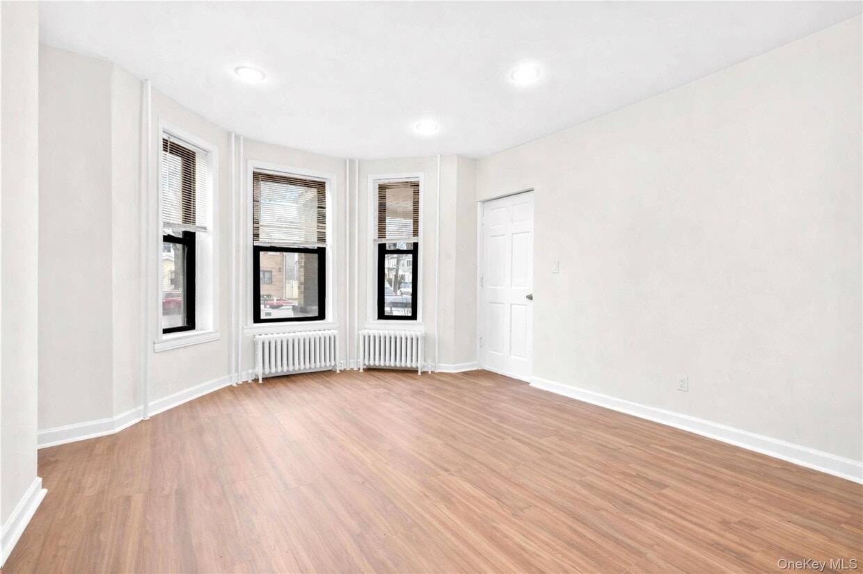 123-16 Hillside Ave. Unit 1st Fl, Queens, NY 11418 - Room for Rent in ...