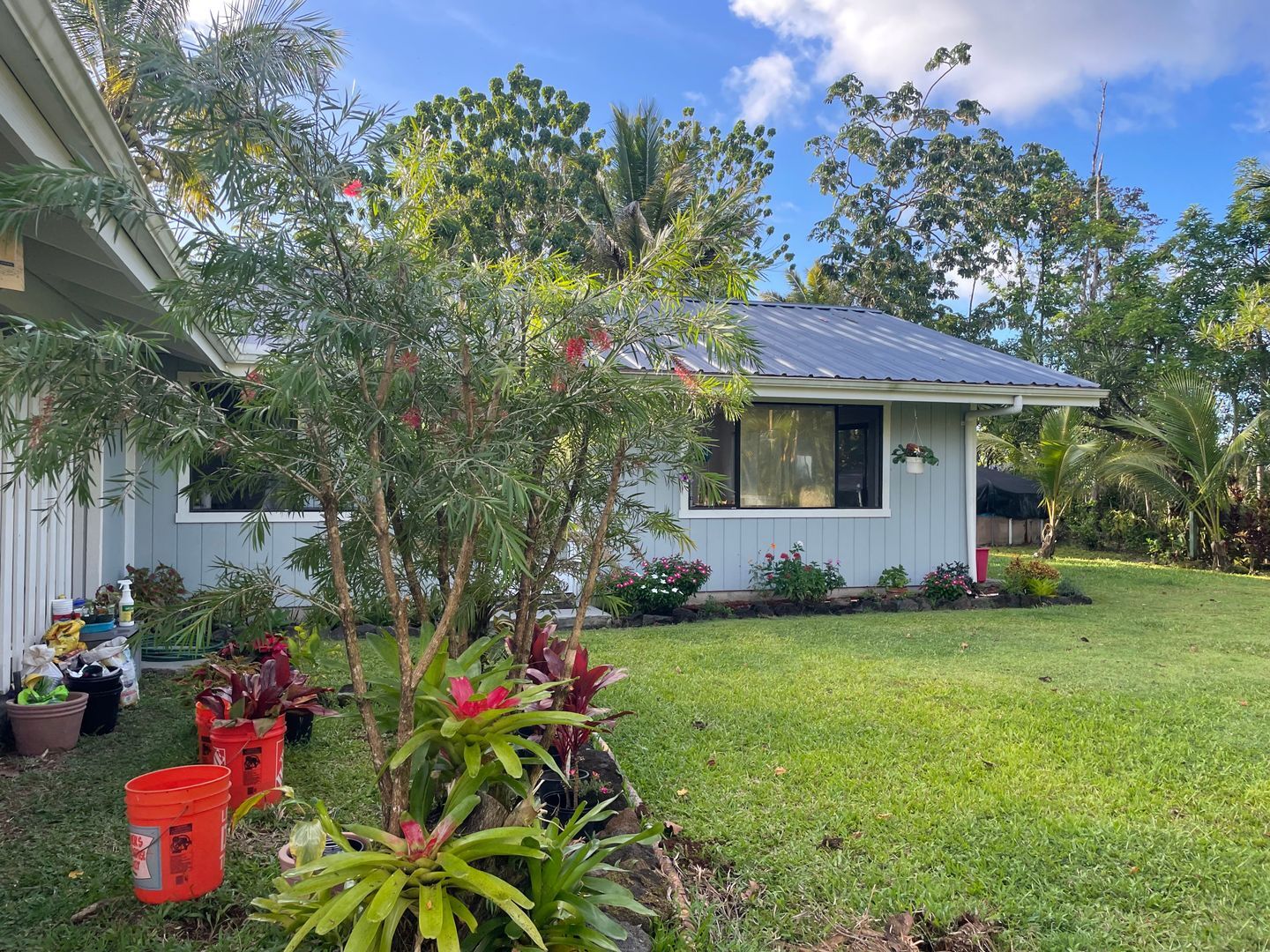15-1553-1553 24th Ave Unit 24th Ave Back - B, Keaau, HI 96749 - Room ...