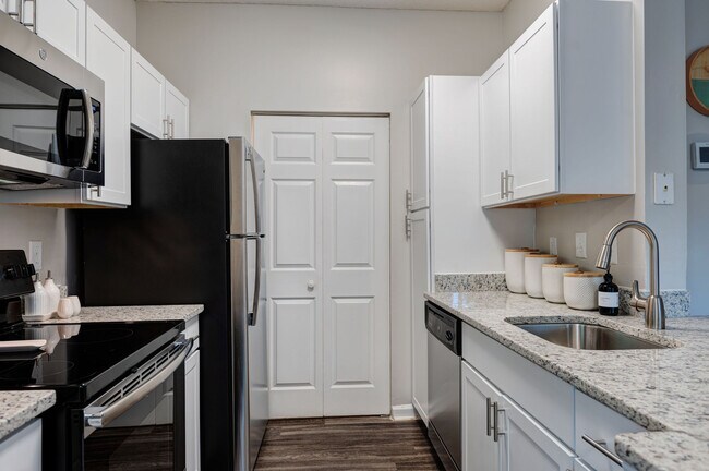 Cortland Olde Raleigh - Apartments in Raleigh, NC | Apartments.com