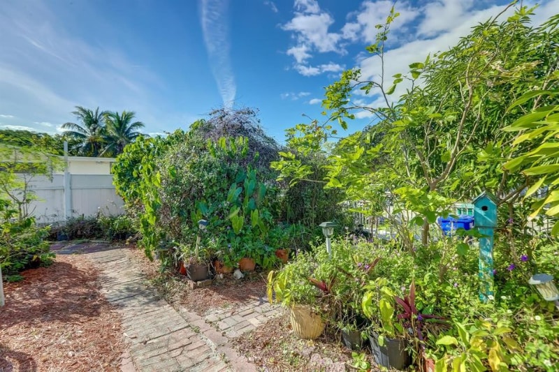 2Xxx Sw 42nd Way Unit Studio, Broadview Park, FL 33317 | Apartments.com