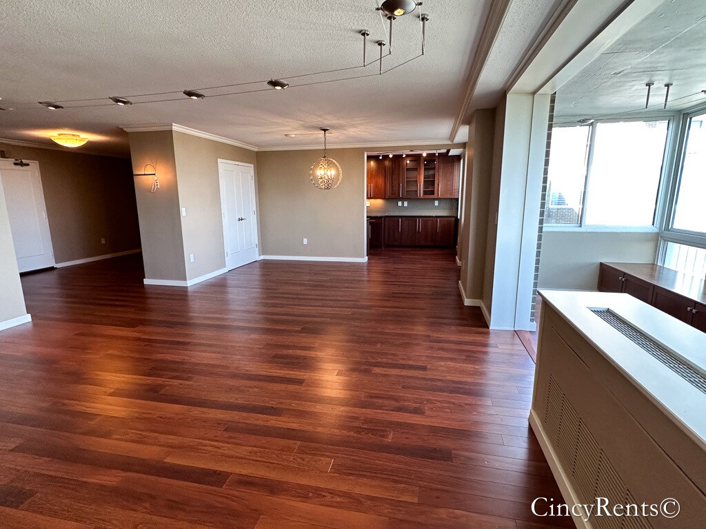 2444 Madison Rd Unit 1901, Cincinnati, OH 45208 - Condo for Rent in ...