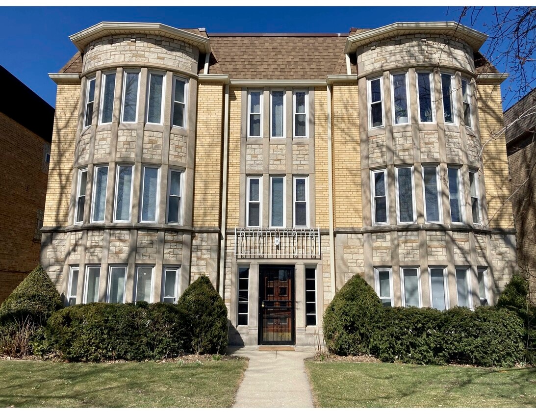 6658 W Devon Ave, Chicago, IL 60631 - House Rental in Chicago, IL ...