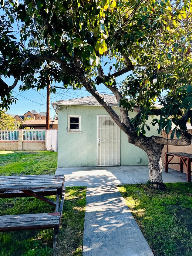 714 S Philadelphia St, Anaheim, CA 92805 - House Rental in Anaheim, CA ...