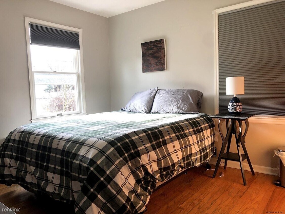 18 Emerick Ln, Albany, NY 12211 - House Rental in Albany, NY ...