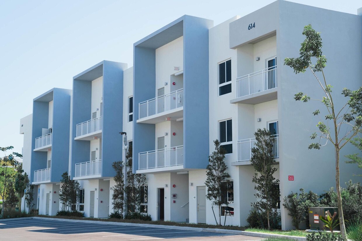 Atlantica at Dania Beach - 624 Ne 2nd St Dania Beach, FL 33004 ...