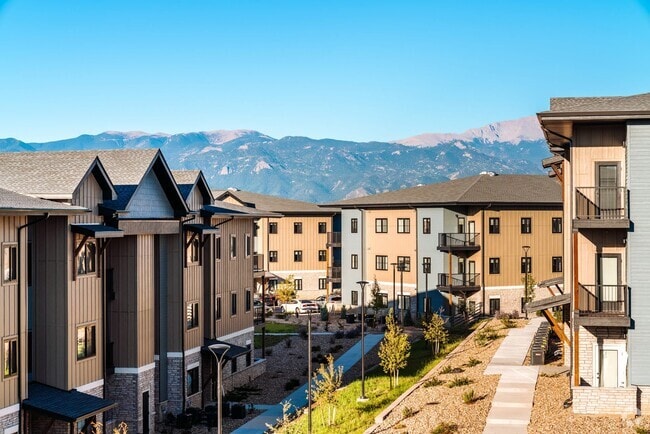 Cimarron Hills Apartments for Rent with a Walk-In Closet - Colorado ...