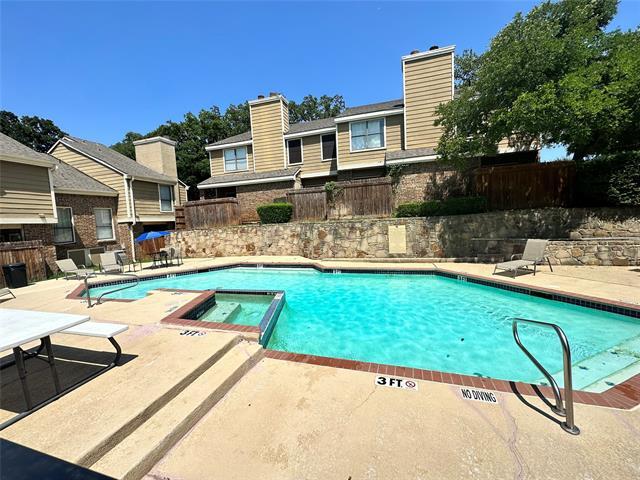 2129 Park Willow Ln, Arlington, TX 76011 - Townhome Rentals in ...