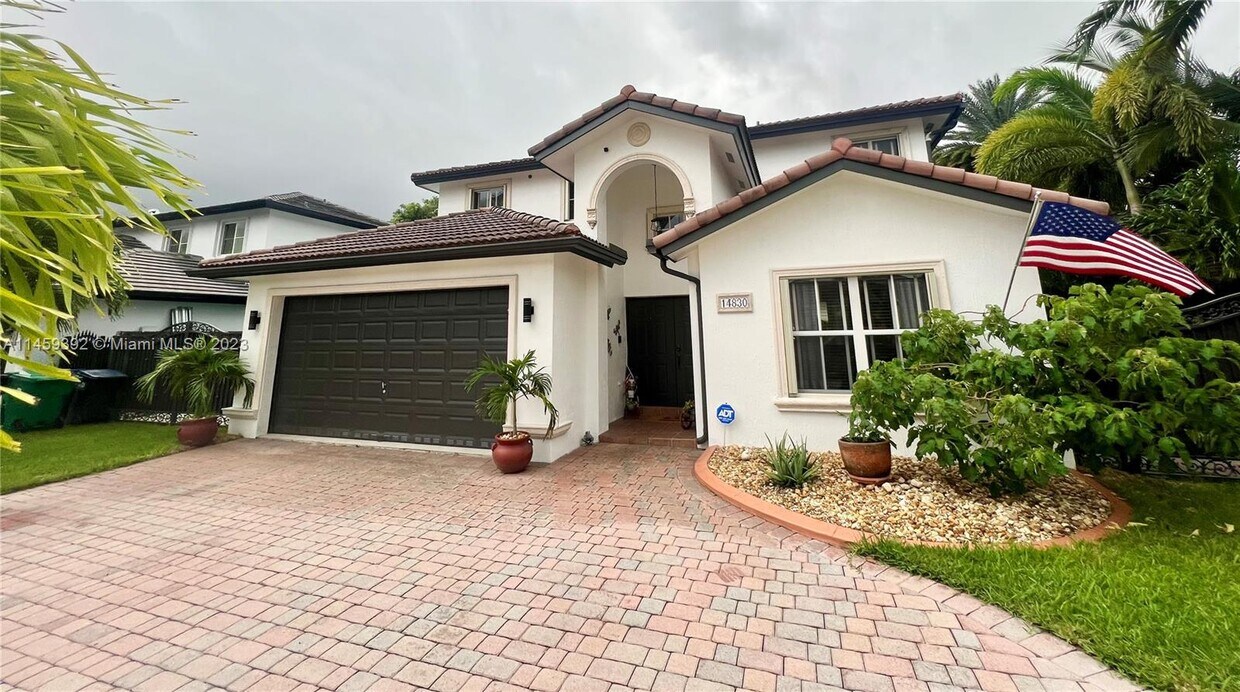 14830 SW 28 Ln Miami, FL 33185 - Alquileres en Miami, FL | Apartamentos.com