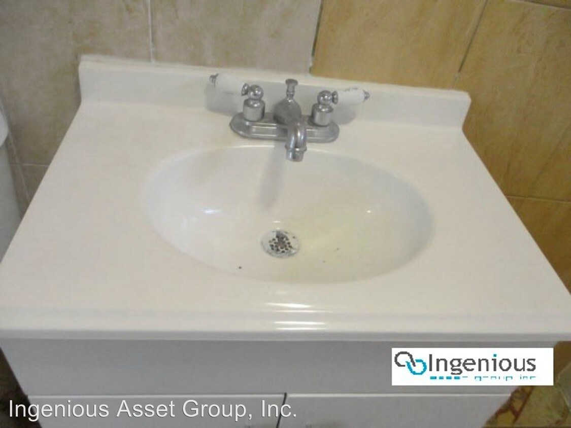 2326 S Redondo Blvd, Los Angeles, CA 90016 - Room for Rent in Los ...