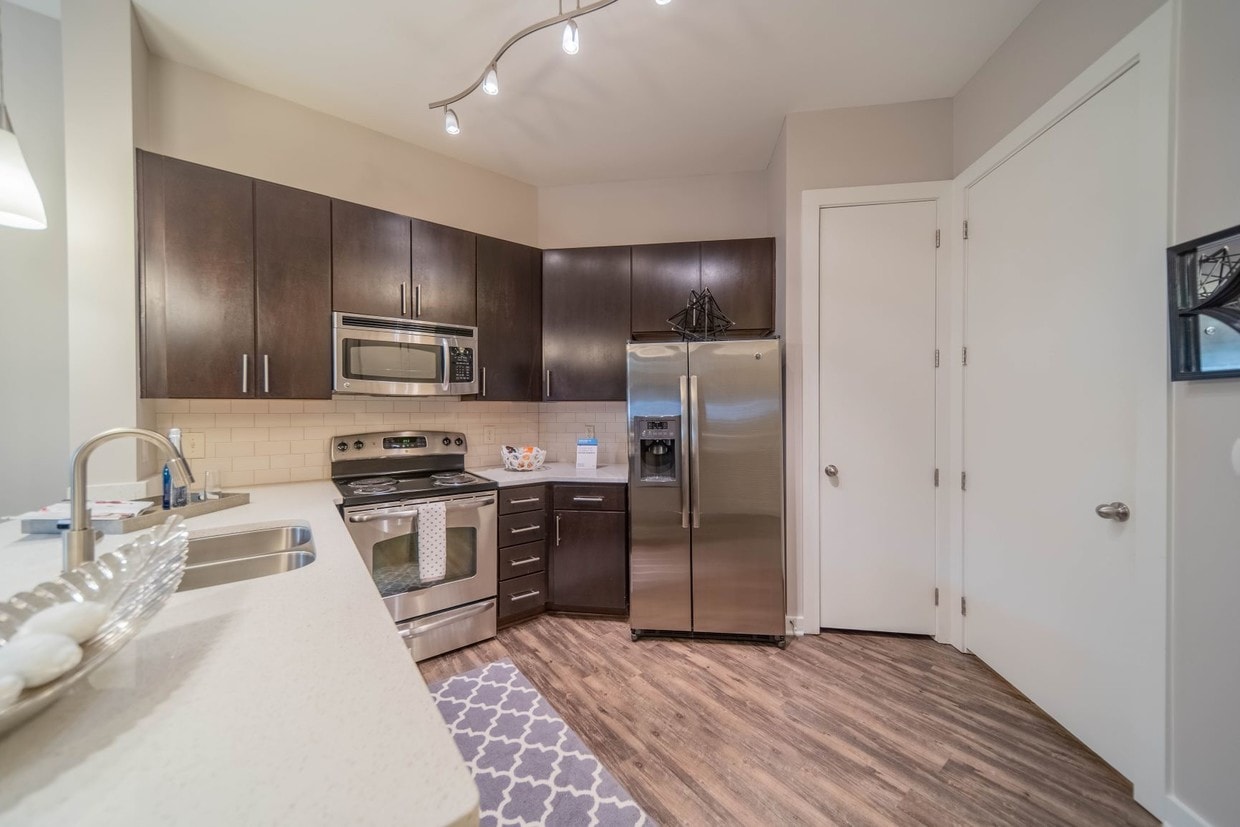 Elizabeth Square Apartments - Apartments in Charlotte, NC | Apartments.com