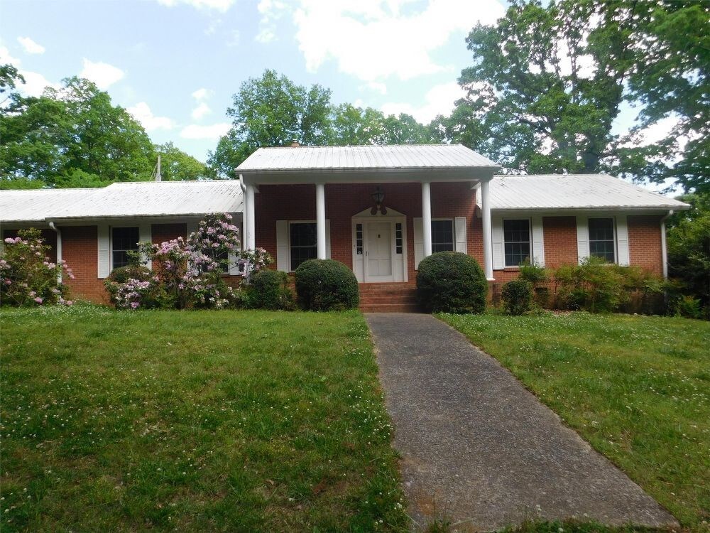 2963 TN-39, Athens, TN 37303 - House Rental in Athens, TN | Apartments.com