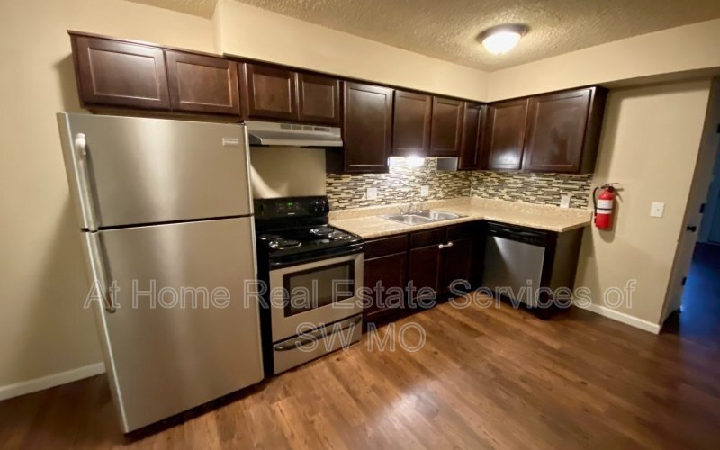 1400 S Campbell Ave Unit W203, Springfield, MO 65807 - Condo for Rent ...