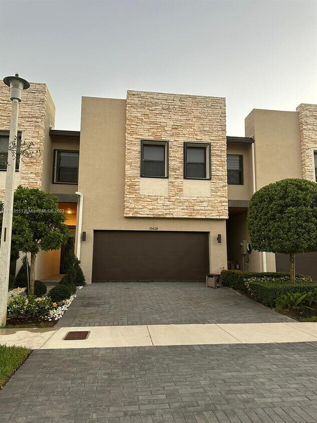 10438 NW 80th Terrace, Doral, FL 33178 - Townhome Rentals in Doral FL ...