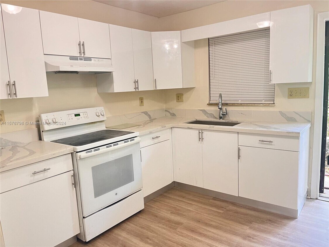 11920 SW 217th St Unit 11920, Miami, FL 33170 - Room for Rent in Miami ...