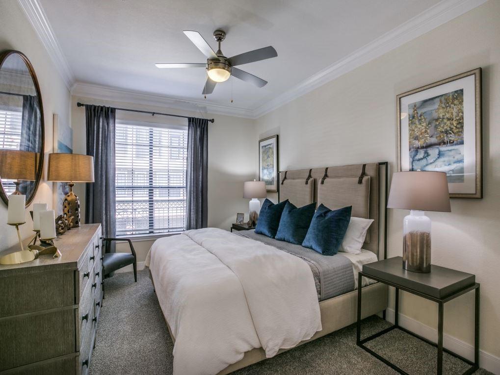 15200 Memorial Mews St Houston, TX 77079 - Alquileres en Houston, TX ...