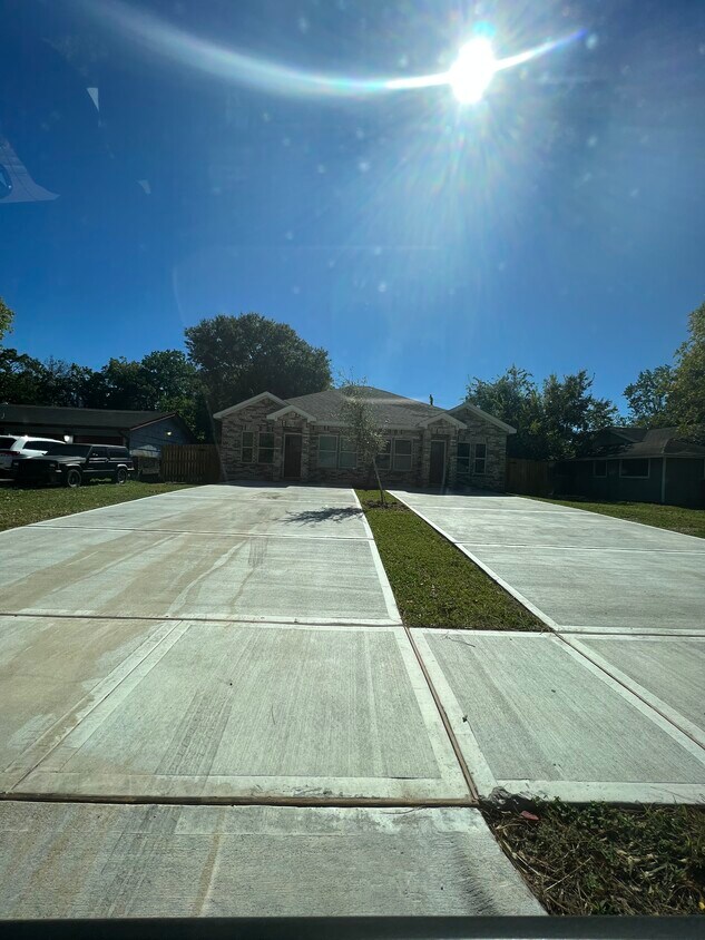 5754 Reed Rd, Houston, TX 77033 - House Rental in Houston, TX ...