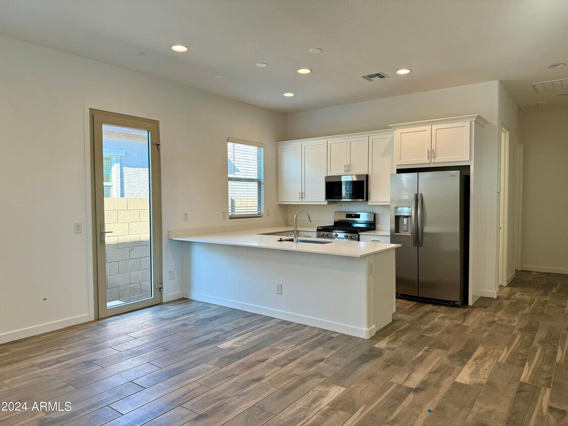 2410 W Grenadine Rd, Phoenix, AZ 85041 - House Rental in Phoenix, AZ | Apartments.com